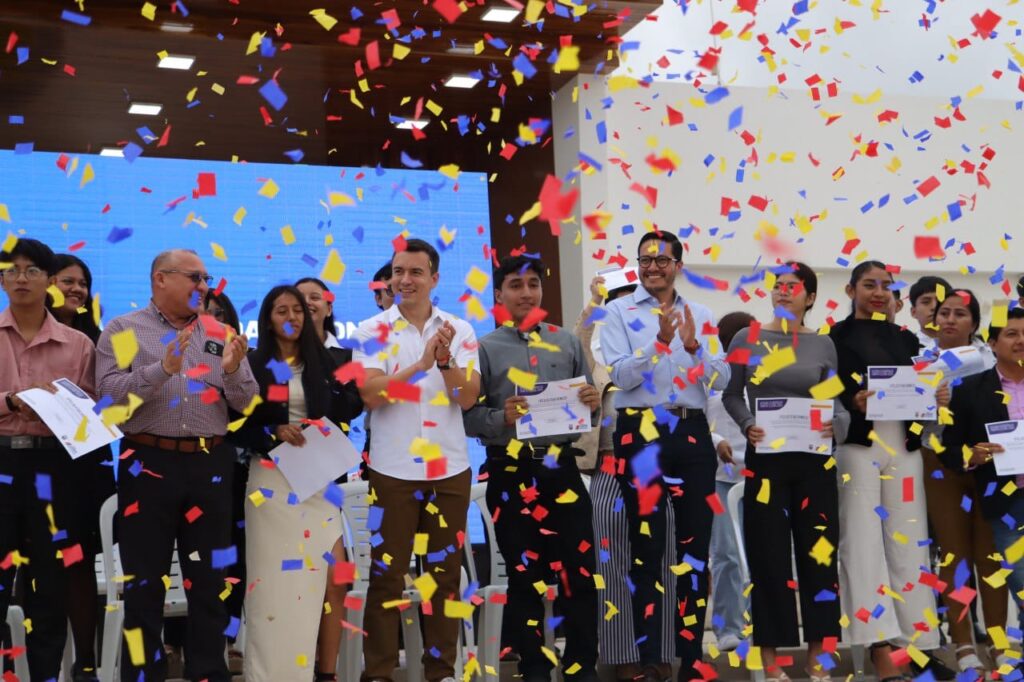 ELPRESIDENTE ANUNCIÓ LA ENTREGA DE 2.000 AYUDAS ECONÓMICAS PARA ESTUDIOS DE TERCER NIVEL EN ...